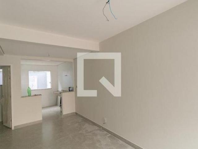Casa à Venda Planalto, 2 Quartos, 68 m² Belo Horizonte