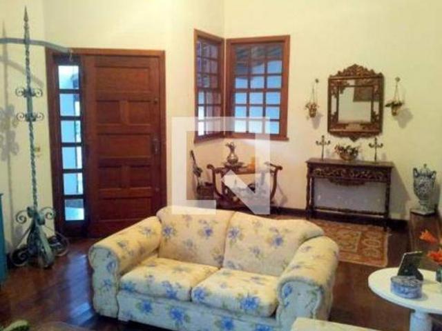 Casa à Venda Planalto, 4 Quartos, 350 m² Belo Horizonte