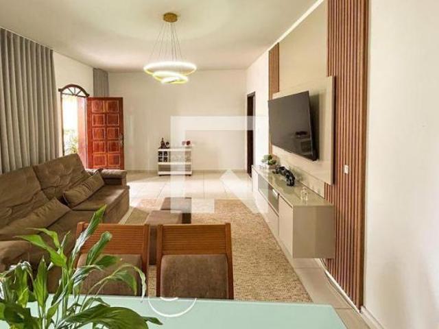 Casa à Venda Planalto, 6 Quartos, 300 m² Belo Horizonte
