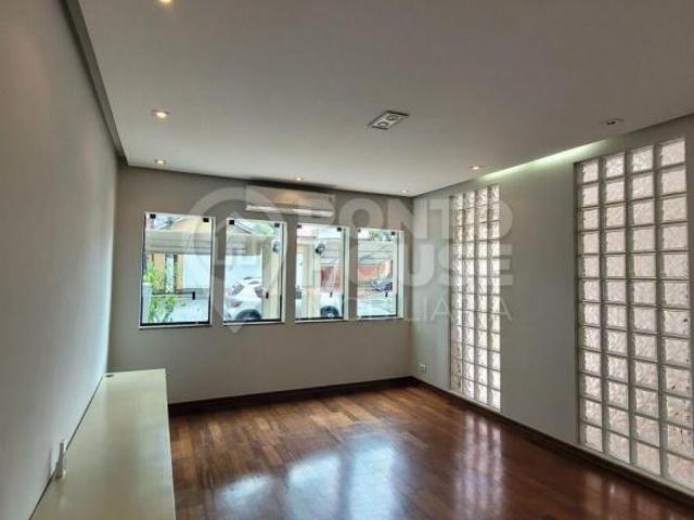 Casa à venda Planalto Paulista, 3 dormitórios, 3 vagas, área gourmet, reformada