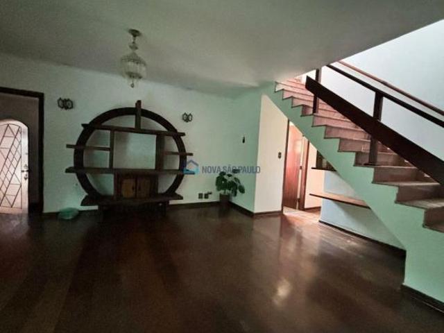 Casa a venda Planalto Paulista 3 quartos, 1 suíte com closet e 4 vagas