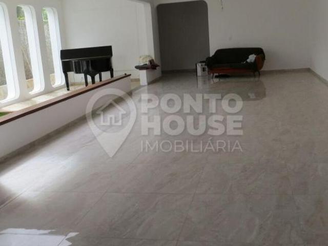 Casa à Venda Planalto Paulista 3 Suítes, 5 Vagas e Lazer, Reformado