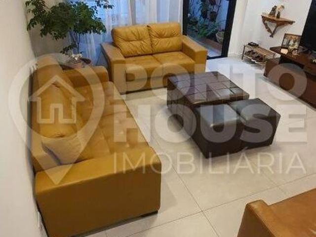 Casa à venda Planalto Paulista 2 suítes climatizadas, jacuzzi, 1 vaga, reformada