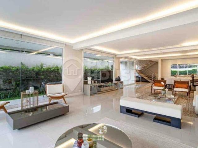 Casa à venda Planalto Paulista, 4 suítes, 4 vagas, próxima à Moema, permuta apto