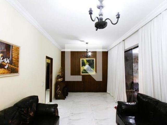 Casa à Venda Prado, 7 Quartos, 350 m² Belo Horizonte