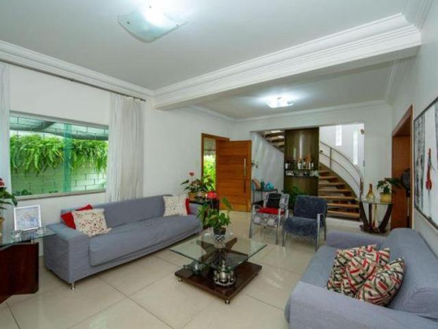 Casa à Venda Prado, 4 Quartos, 480 m2