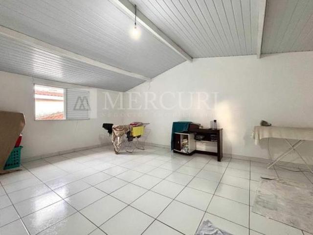 Casa à venda, Praia da Enseada, 3 Suítes e Churrasqueira Mercuri Imóveis Imobiliária no Guarujá