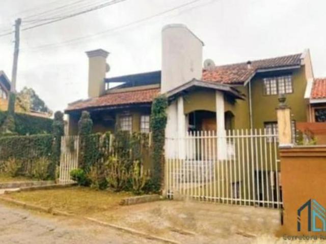 Casa a venda preço abaixo de mercado, 04 quartos c/suíte, no São Lourenço em Curitiba PR