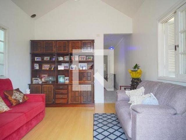 Casa à Venda Primavera, 3 Quartos, 203 m² Novo Hamburgo