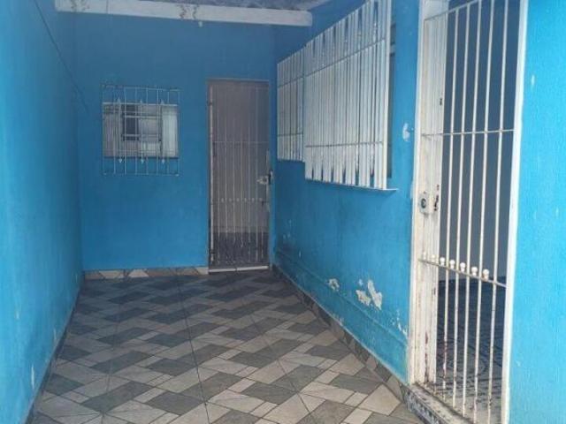 CASA À VENDA PRÓXIMA À ESTAÇÃO GUAIANASES