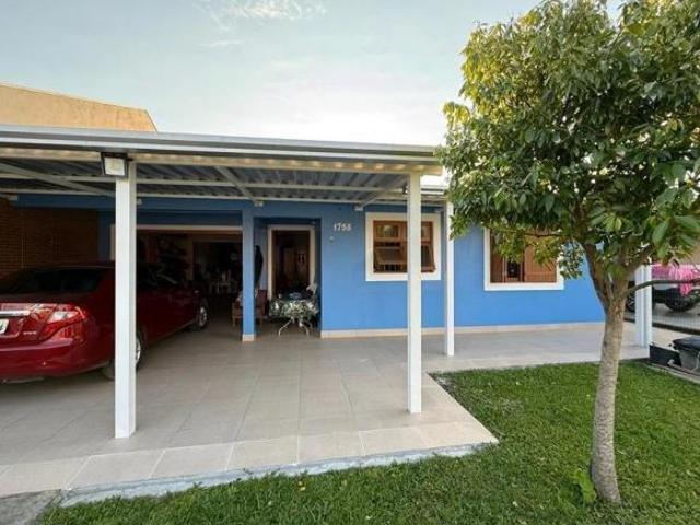 Casa à venda próxima ao mar