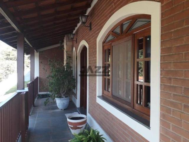 Casa à Venda próxima do centro em Serra Negra 126m2 3 Quartos/01 suíte