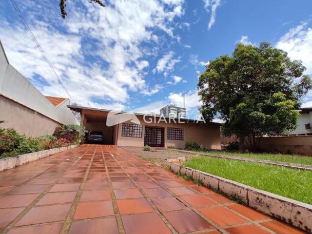 Casa à venda próximo à Educação Infantil Funet, CENTRO, TOLEDO PR