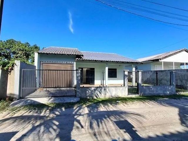 CASA A VENDA PRÓXIMO A PRAIA EM PONTAL DO SUL