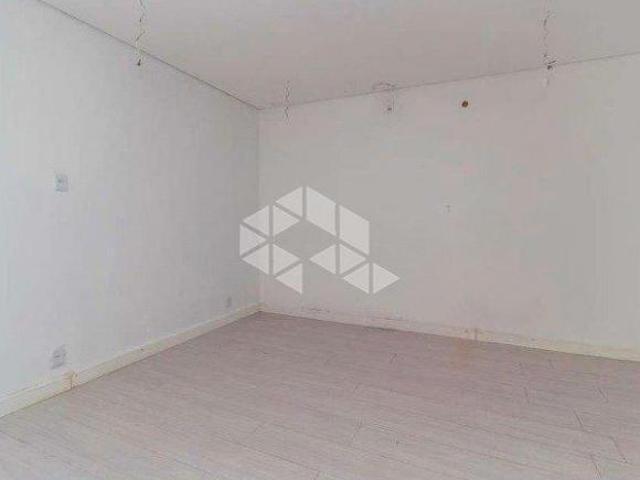 Casa a venda próximo a 24 de outubro