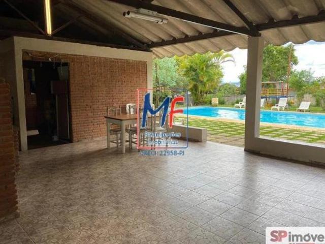 Casa à venda próximo ao Alphaville e São Paulo, com 3 quartos 1 suíte, sala, cozinha, varanda, sa