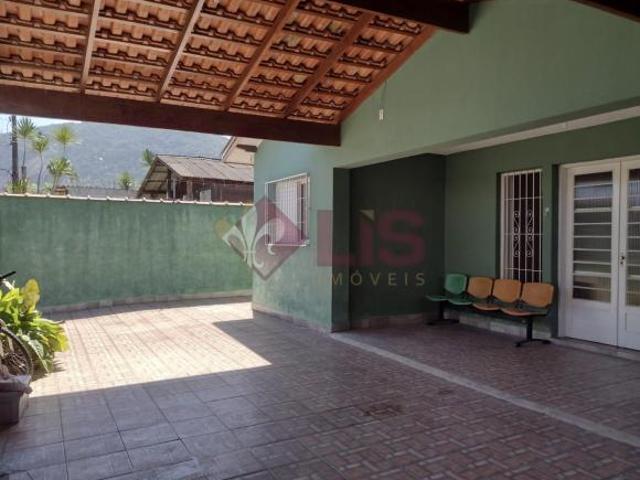 Casa à Venda próximo ao Camaroeiro – Excelente Localização em Caraguatatuba