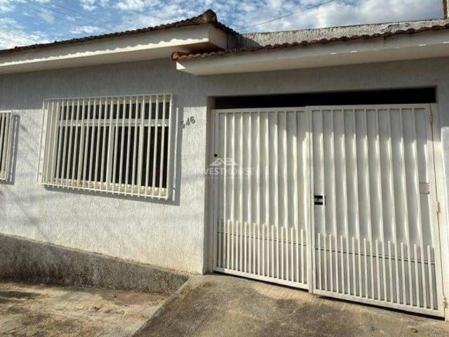 Casa à venda próximo ao Centro em Guaxupé