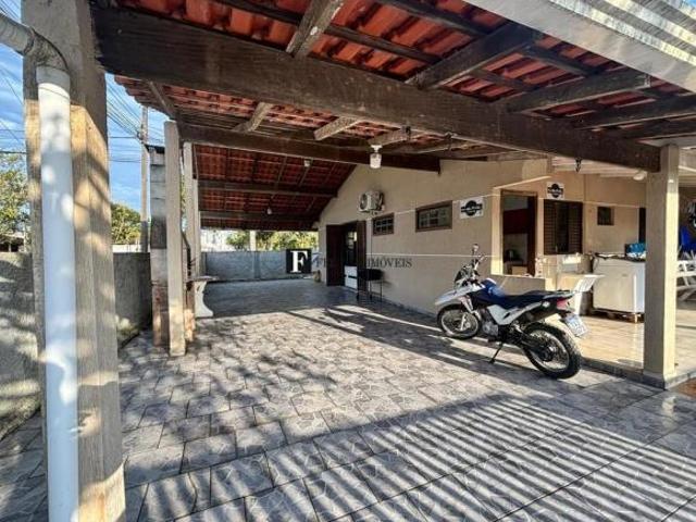 Casa a venda próximo ao mar em Matinhos