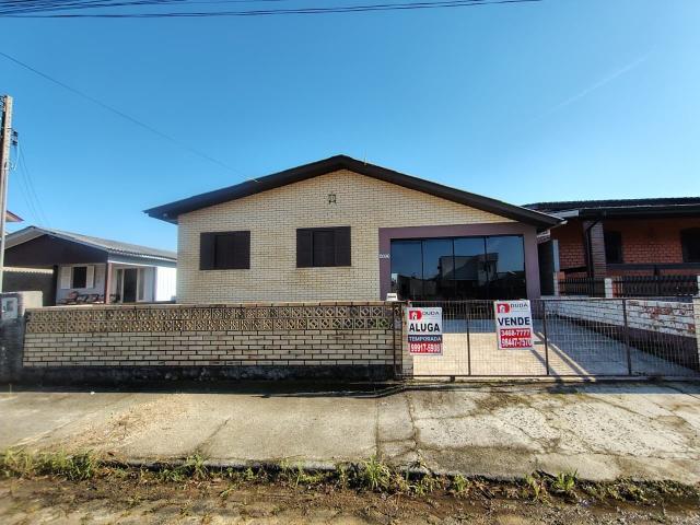 Casa à Venda próximo do mar no Balneário Rincão
