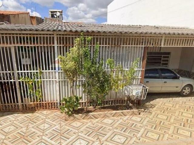 CASA A VENDA QNJ 9