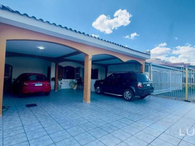 casa à venda QSE 7, Aceita Financiamento, Taguatinga Sul