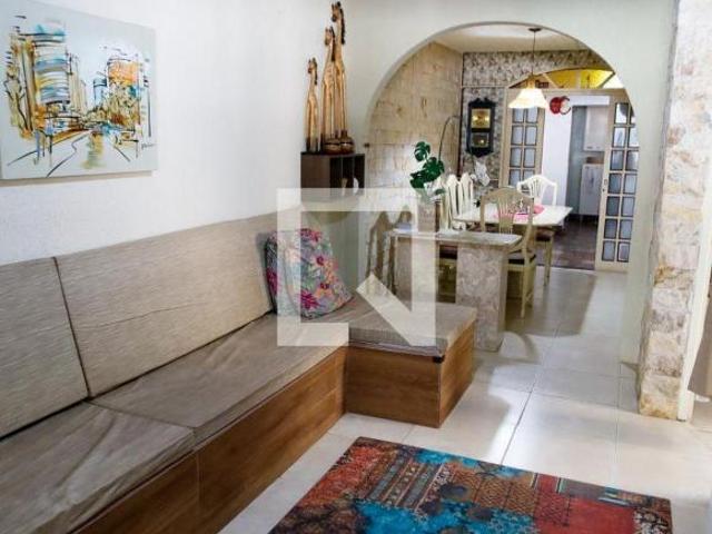 Casa à Venda Quitaúna, 4 Quartos, 154 m2