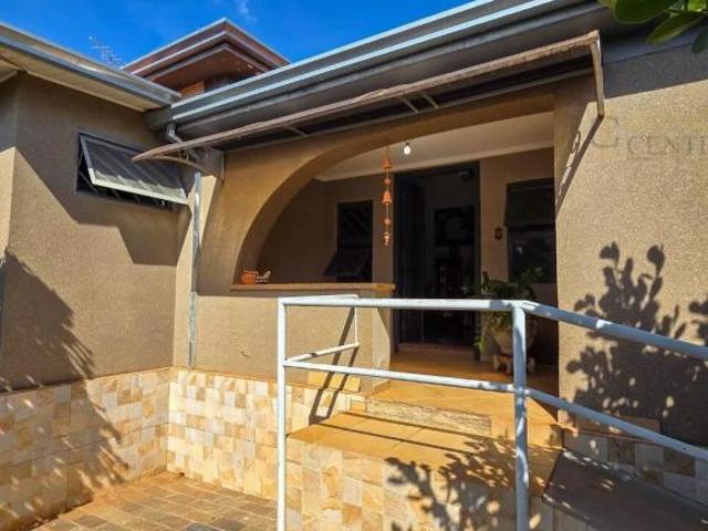 Casa à venda, R$685 mil Centro, Olímpia/SP