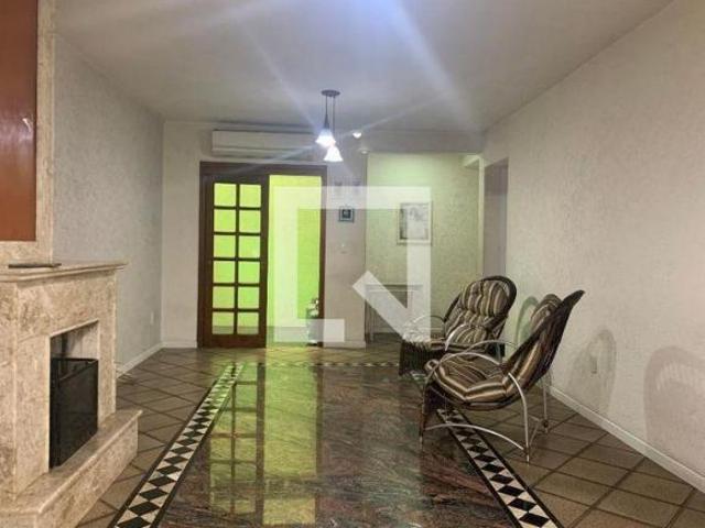 Casa à Venda Rondônia, 5 Quartos, 350 m² Novo Hamburgo