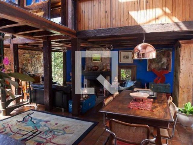 Casa à Venda Retiro das Pedras, 3 Quartos, 200 m² Brumadinho