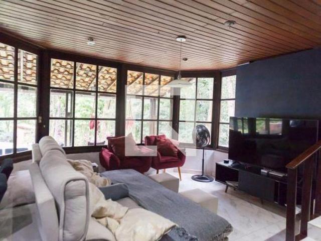 Casa à Venda Retiro do Chalé, 3 Quartos, 200 m² Brumadinho