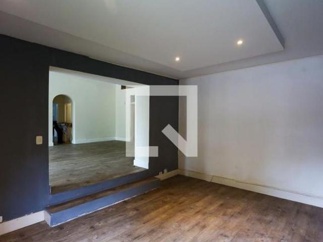 Casa à Venda Real Parque, 3 Quartos, 350 m2