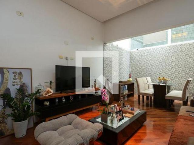 Casa à Venda Real Parque, 2 Quartos, 200 m2