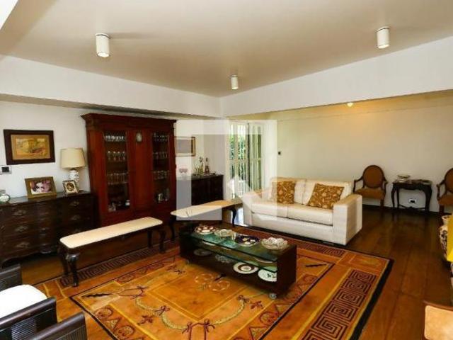Casa à Venda Real Parque, 2 Quartos, 239 m2