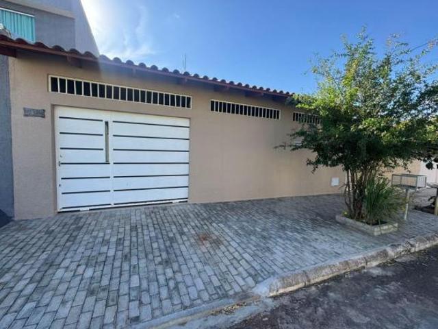 Casa à Venda Região Parque Atheneu, ótima localização 8 minutos do autódromo
