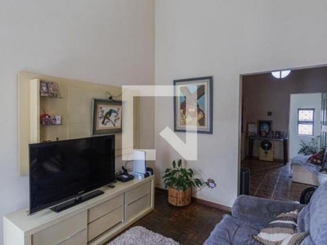 Casa à Venda Renascença, 4 Quartos, 300 m² Belo Horizonte