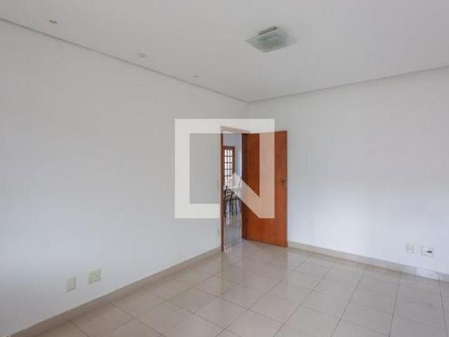 Casa à Venda Renascença, 6 Quartos, 210 m² Belo Horizonte