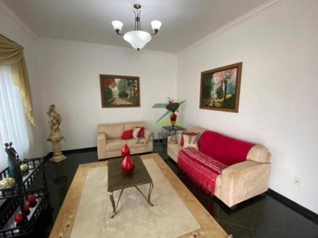 Casa com 3 dormitórios à venda sendo uma suíte, 191 m² por R$ 900.000 Residencial Furlan Santa B