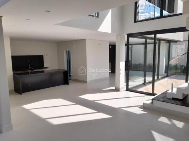 Casa à venda Residencial Parque dos Alecrins região Alphaville 3 quartos suítes