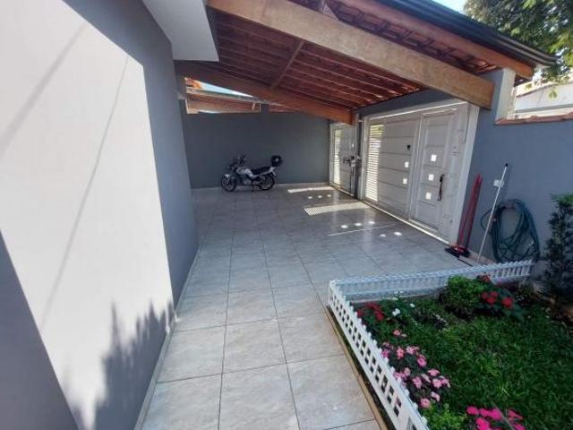 Casa à Venda Residencial Vitória com 172m²