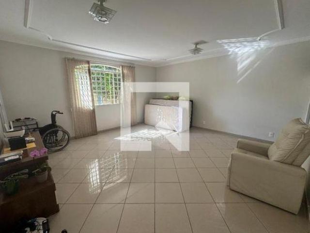 Casa à Venda Riacho Fundo, 5 Quartos, 280 m² Brasília