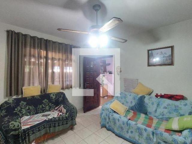 Casa à Venda Rio Bonito, 2 Quartos, 250 m2