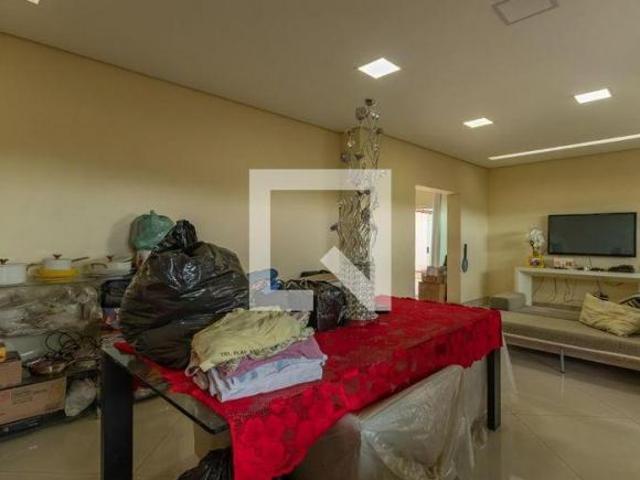 Casa à Venda Rio Branco, 4 Quartos, 253 m² Belo Horizonte