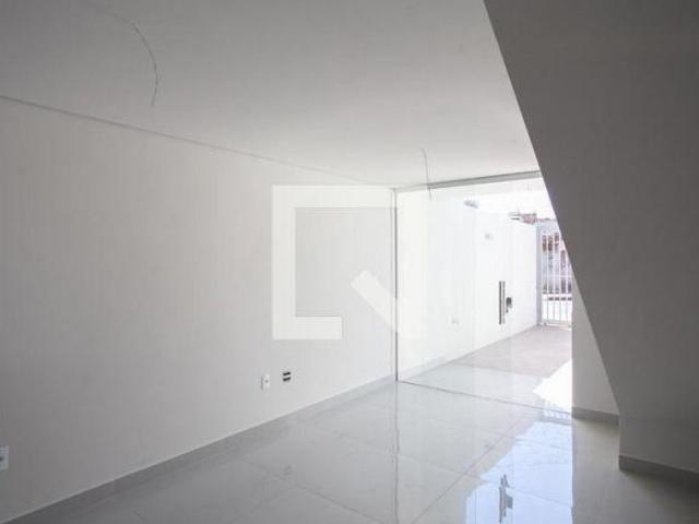 Casa à Venda Rio Branco, 2 Quartos, 65 m² Belo Horizonte