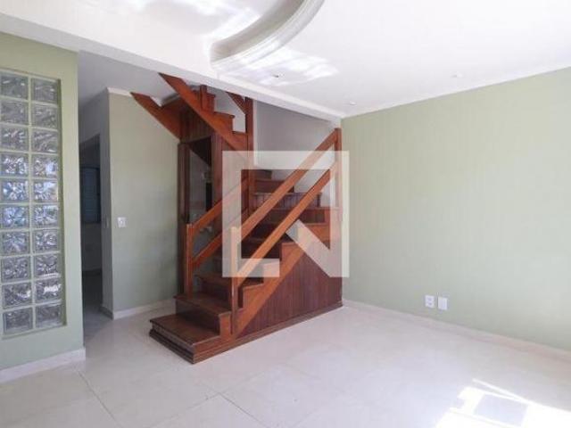 Casa à Venda Rio Branco, 2 Quartos, 88 m² Canoas