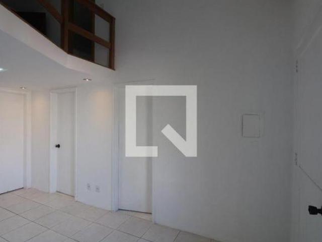 Casa à Venda Rio Branco, 2 Quartos, 89 m² Canoas