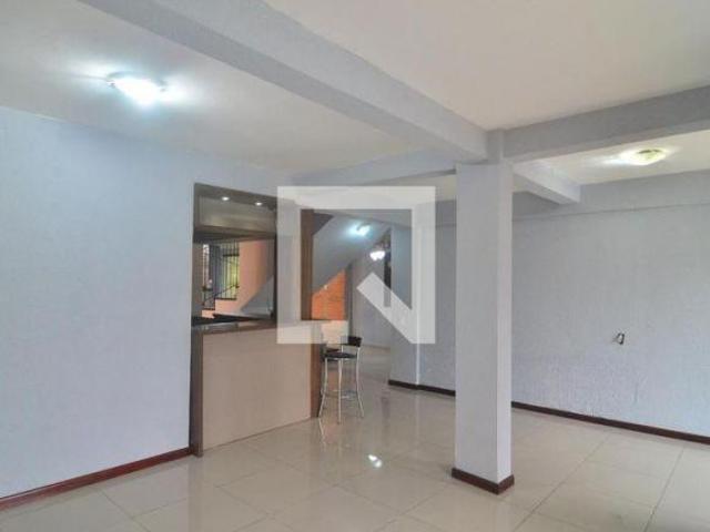 Casa à Venda Rio Branco, 3 Quartos, 264 m² Canoas