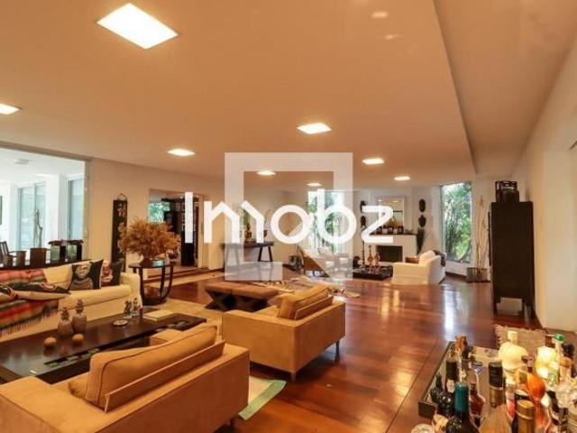 Casa à venda Rua Lourenço de Almeida Prado São Paulo SP CEP: 05690 090