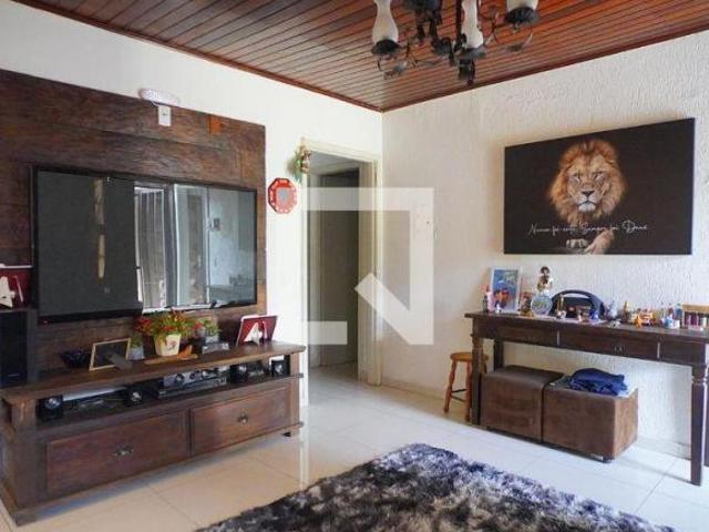 Casa à Venda Rubem Berta, 3 Quartos, 190 m² Porto Alegre