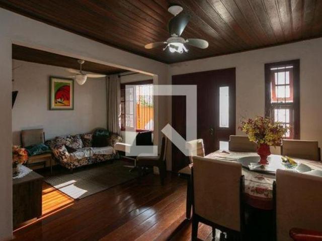 Casa à Venda Rubem Berta, 3 Quartos, 100 m² Porto Alegre